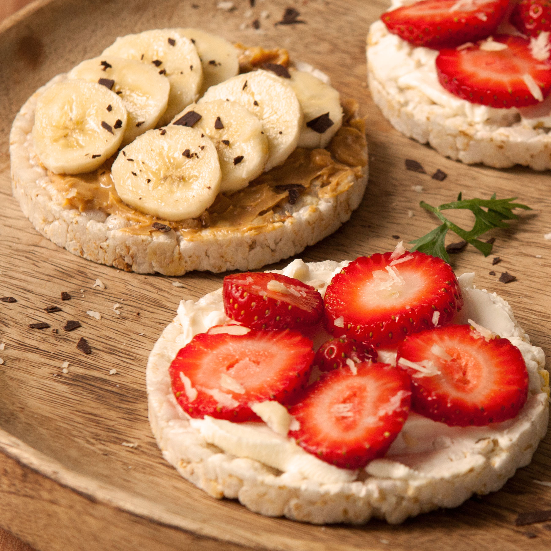 Banana and Strawberry Rice Cakes | Free Vegetarian Meal Plan | Veahero
