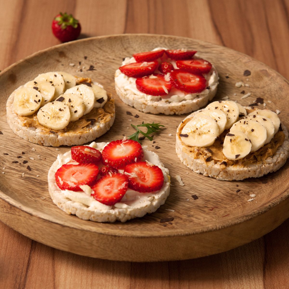 Banana and Strawberry Rice Cakes | Free Vegetarian Meal Plan | Veahero