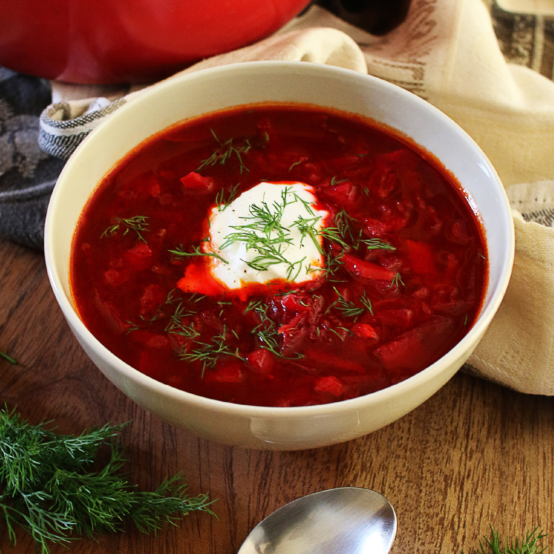 Russian Beet Borscht Soup | Free 7 Day Vegan Meal Plan | Veahero
