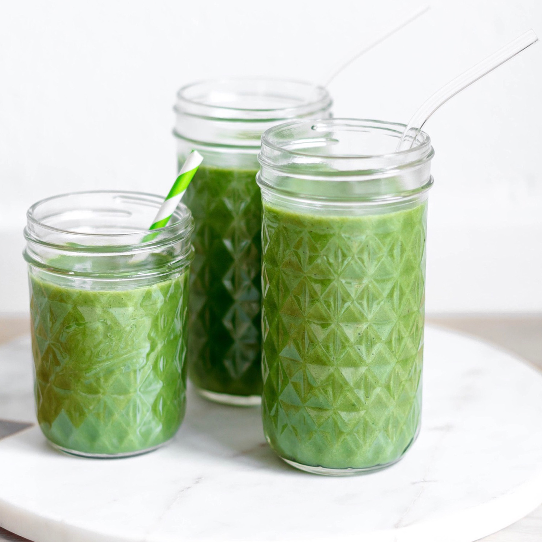 Pineapple and Spinach Protein Smoothie | Vegan Meal Plans | Veahero